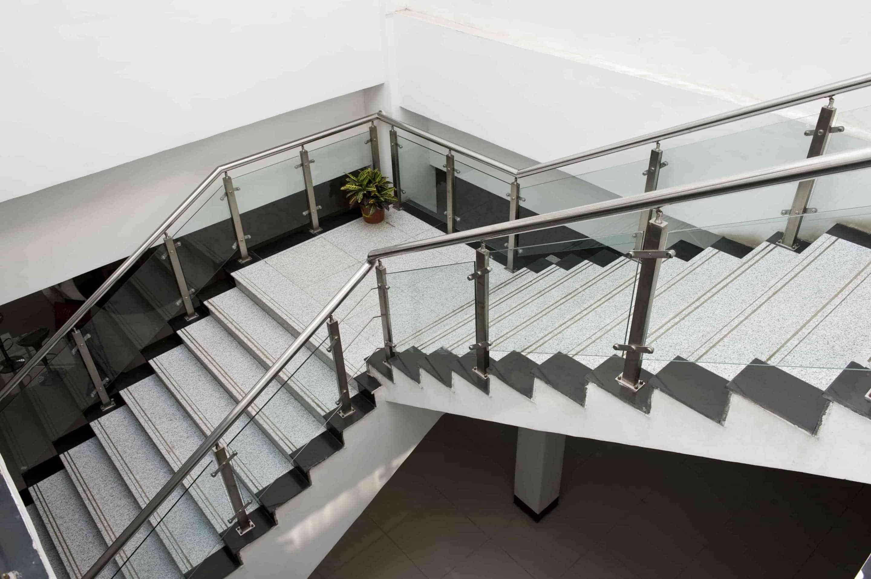 Main courante escalier - Trendyyy.com